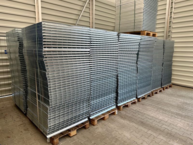 Gitterroste 270 x 110 cm | Palettenregal | Verzinkt | 1000 kg